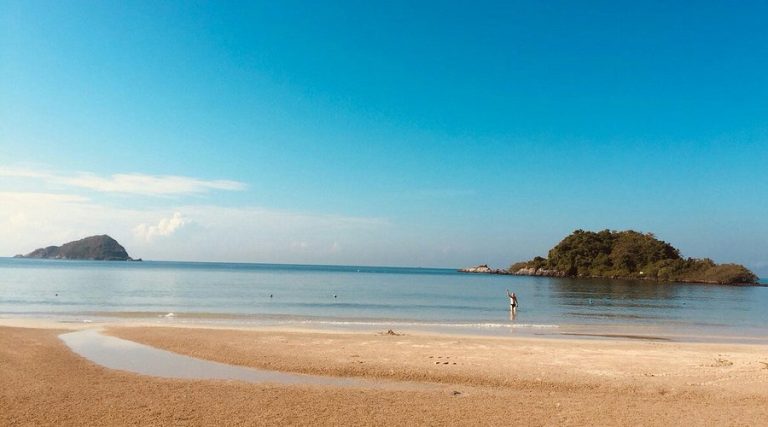 Hat Nang Ram Beach – Ruhiger Sandtraum nahe Pattaya – Get your Thaigirl💗